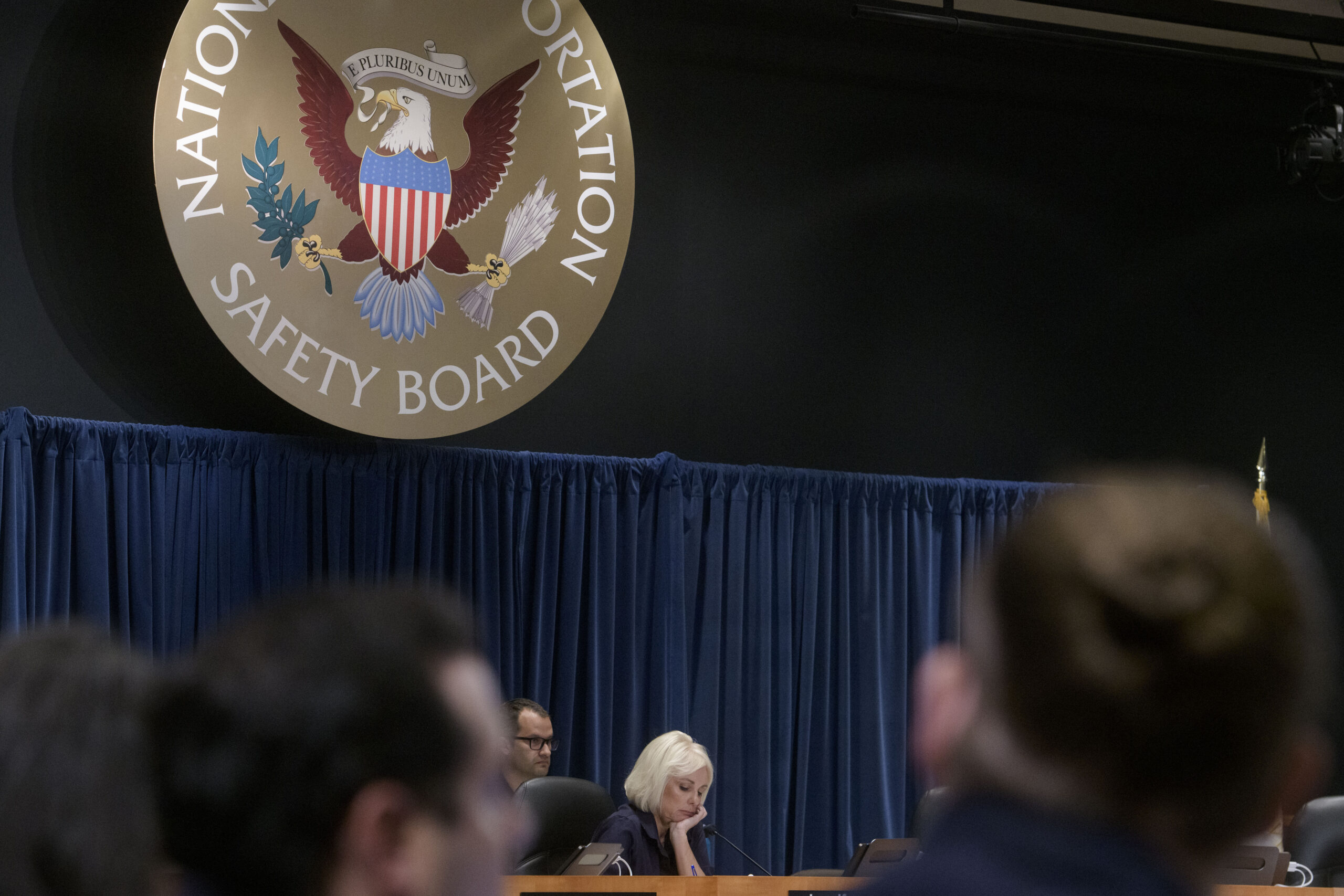 Night vision goggles may have hampered helicopter pilots before crash ...